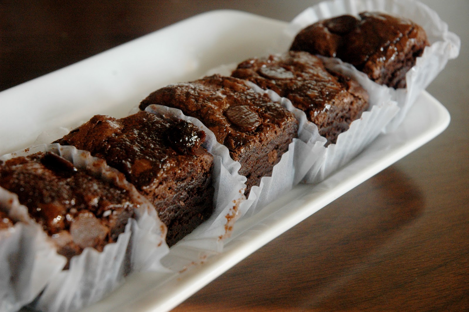 DUDE FOR FOOD: Chocolate Overload with Conti's Choco Chip Brownies