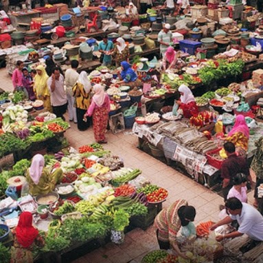 Gambar Orang Berniaga Secara Atas Talian Di Malaysia
