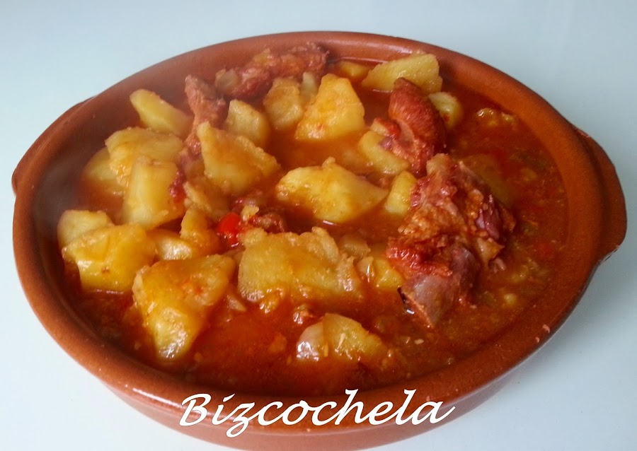 PAPAS CON COSTILLAS ADOBADAS | Cocina