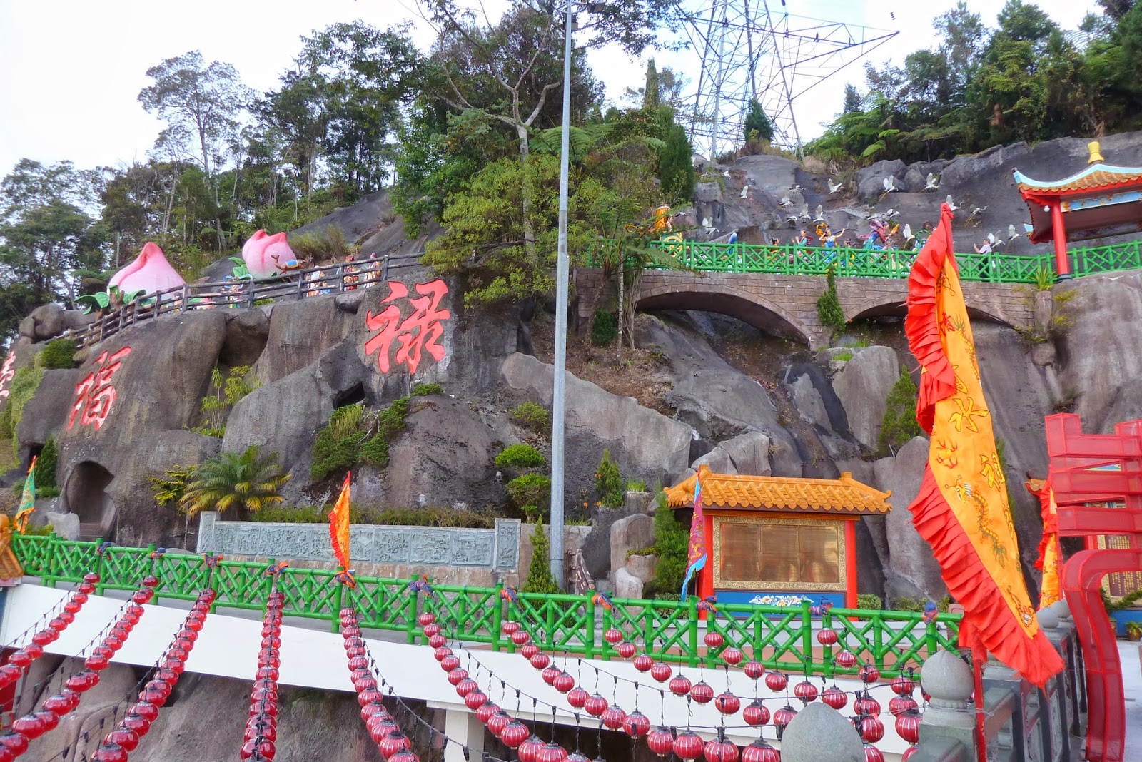 Kee Hua Chee Live!: CHIN SWEE TEMPLE IS GENTING GROUP'S HOMAGE TO THE ...