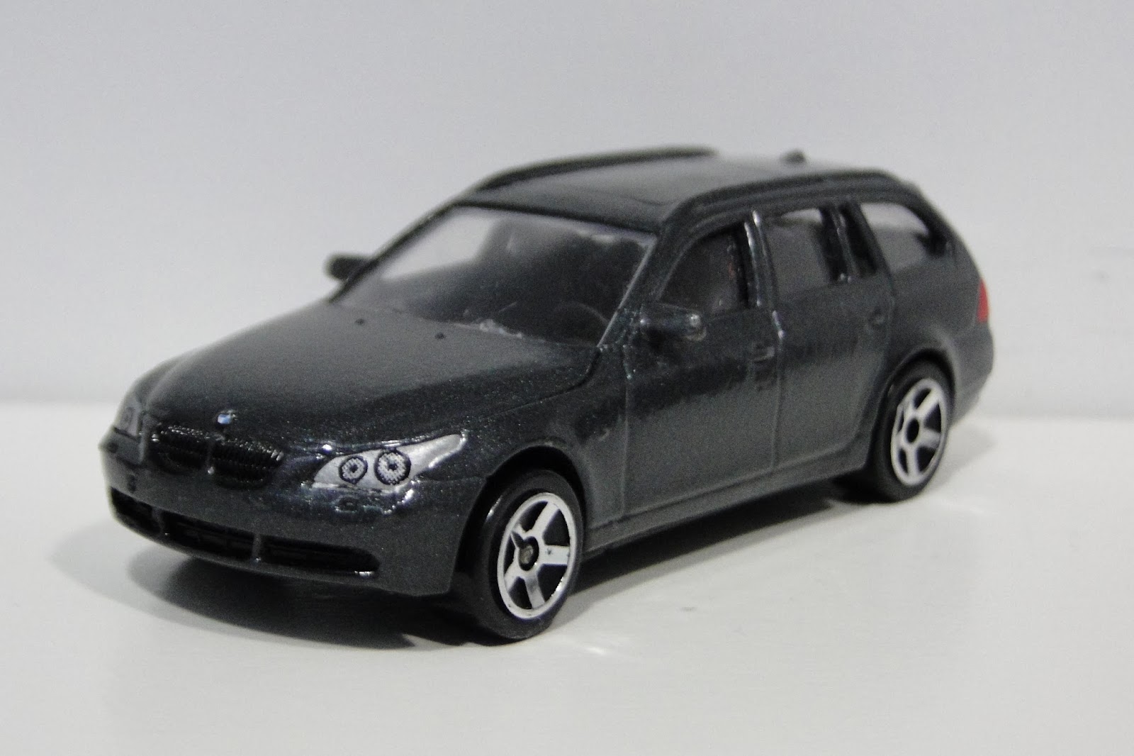 3inchDiecastBliss: Majorette BMW 5 Series Touring = AWESOME
