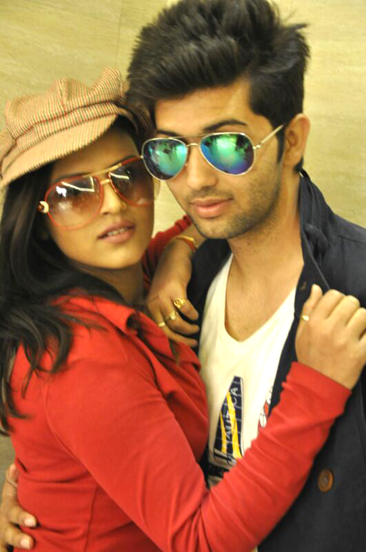 Hot Kaur Poonam Sood