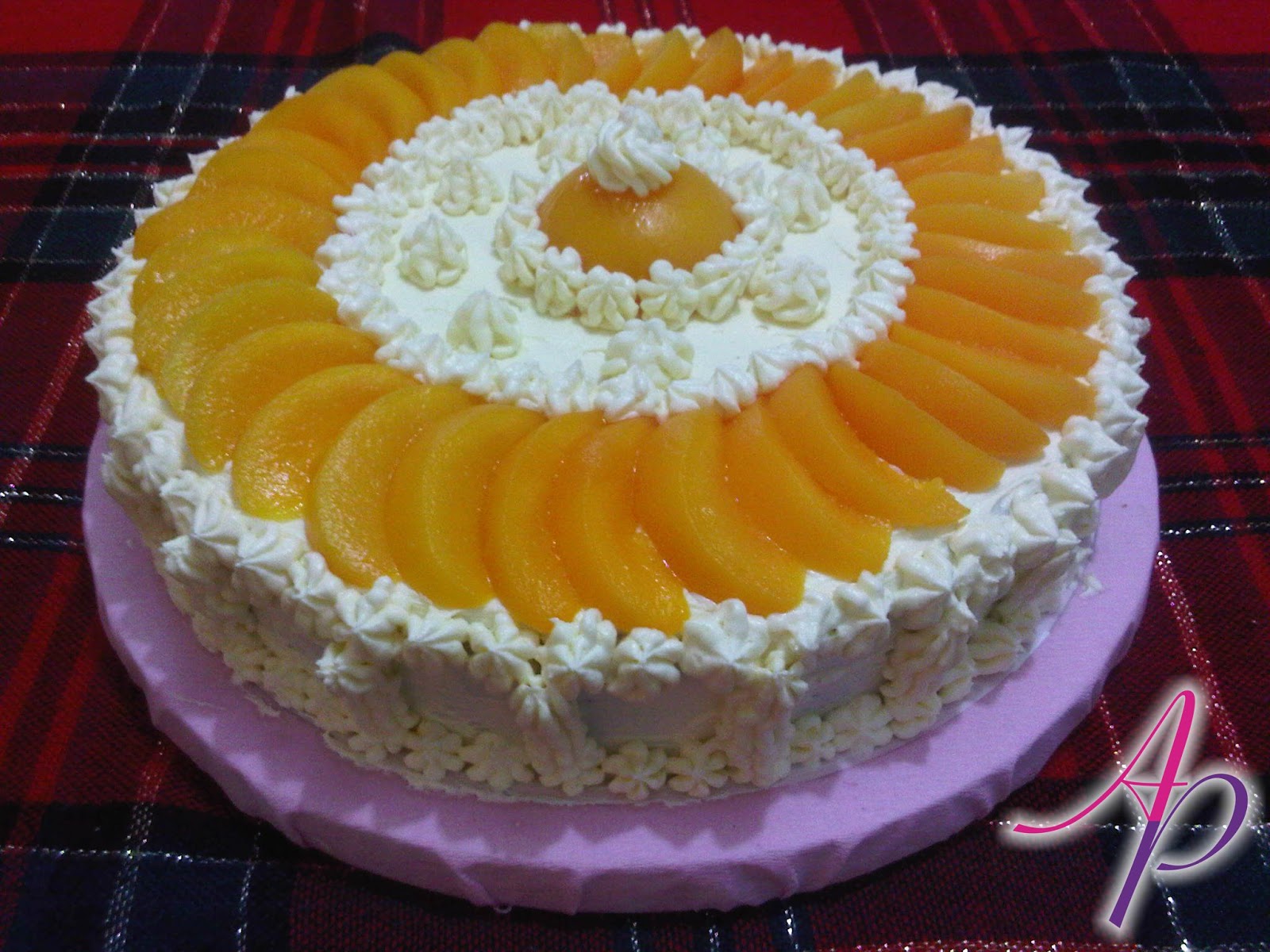 Alessandra Producciones: Torta Melocotón y Crema de Mantequilla