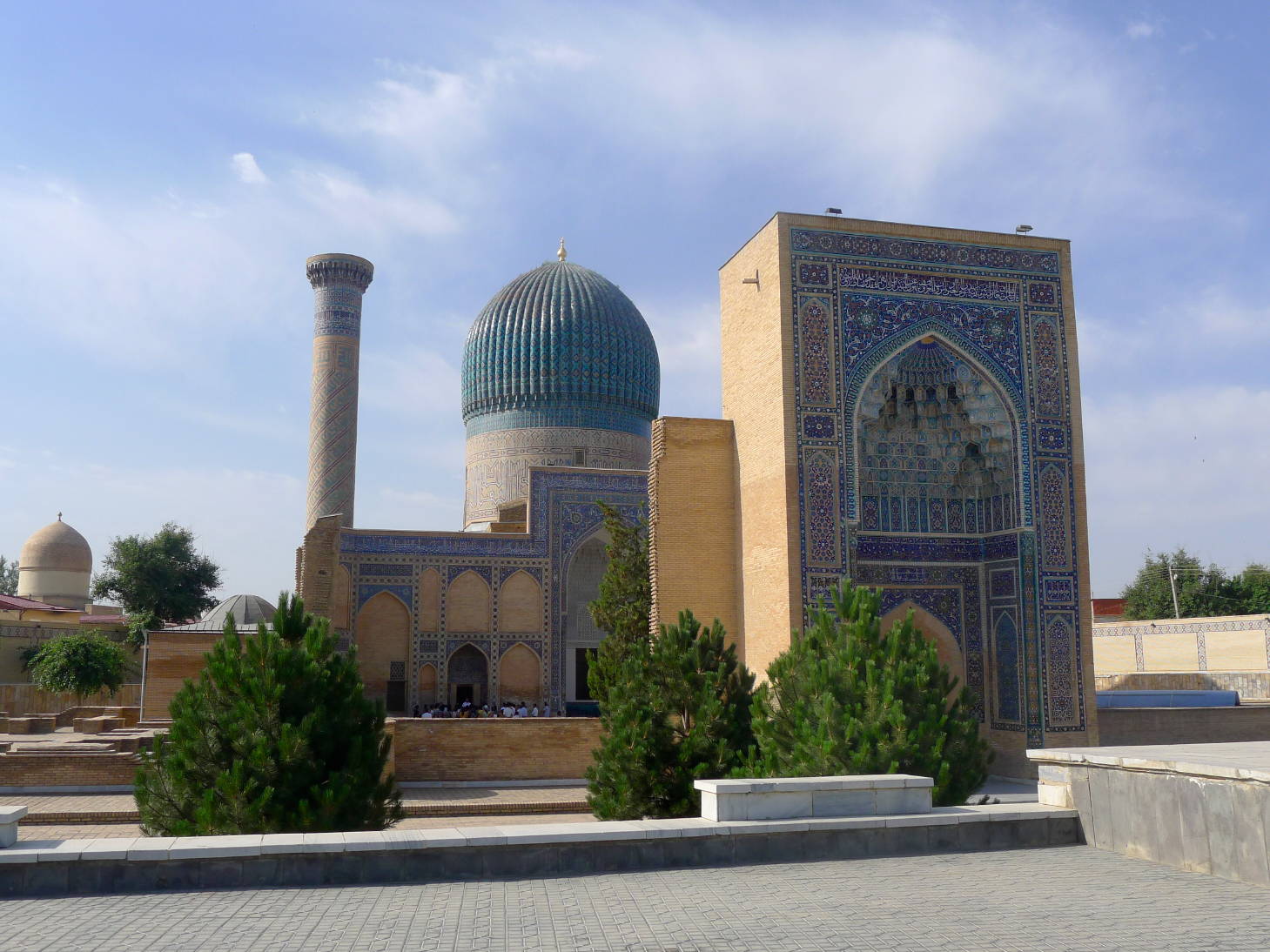 Slow Camper : A Fistful of Dollars on The Silk Road