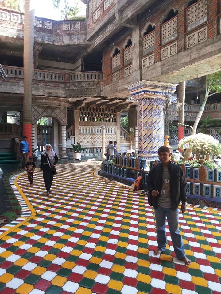 Masjid Tiban Sananrejo Turen Malang Jatim - Refreshing Area