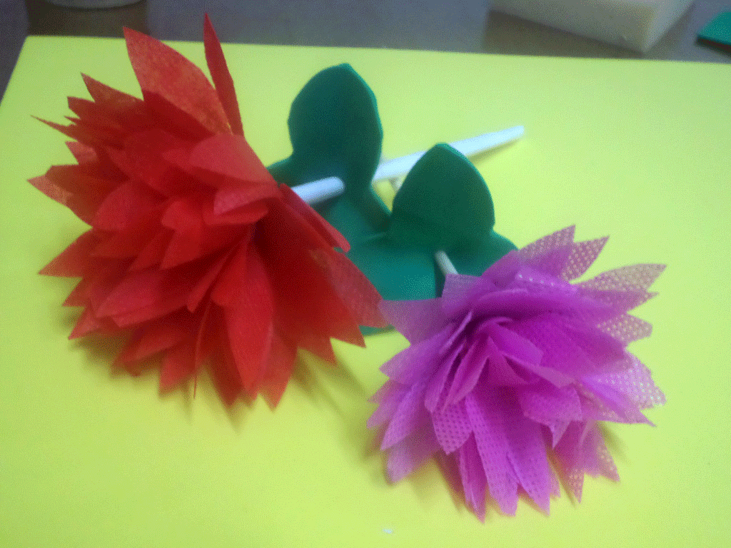 Flores e Flores: Crisântemo de TNT - Passo a Passo