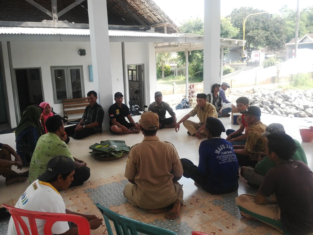 Desa Sukoanyar Ngoro: Peletakan batu pertama pembangunan POLINDES 2016