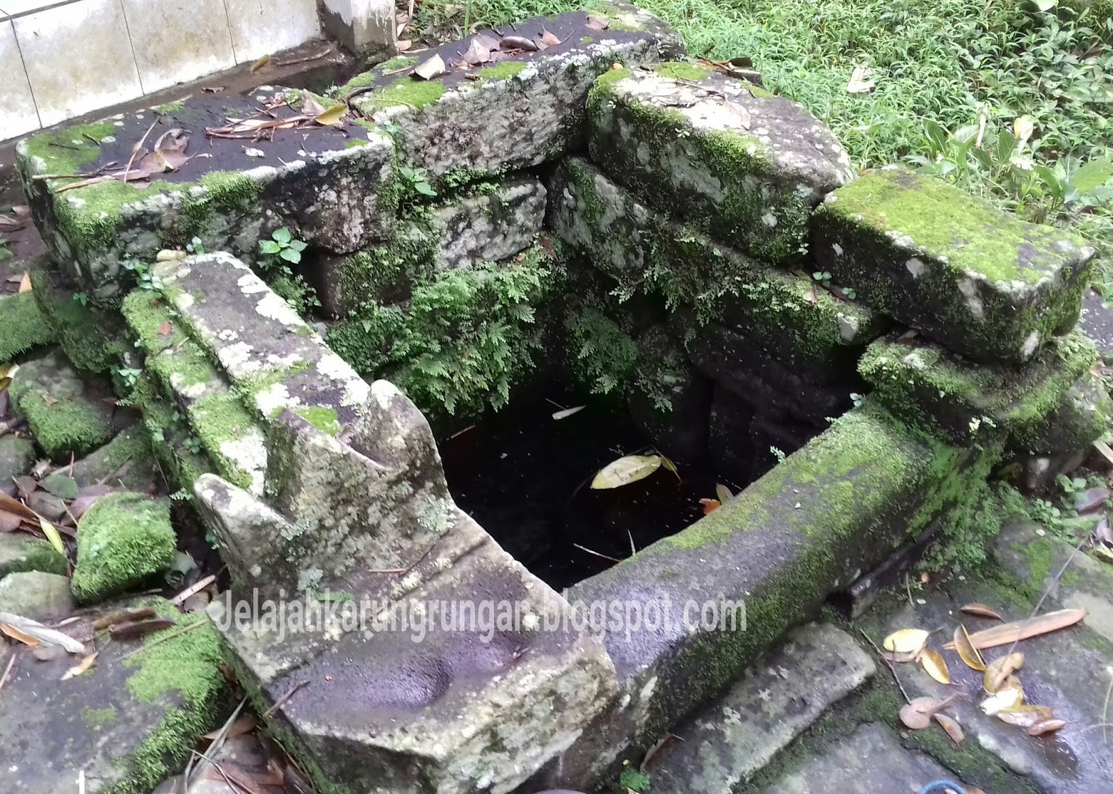 MAKAM KYAI MODJO DAN SITUS SUMUR SONGO