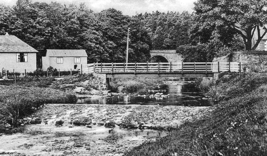 Tour Scotland: Old Photograph River Lyne West Linton Scotland