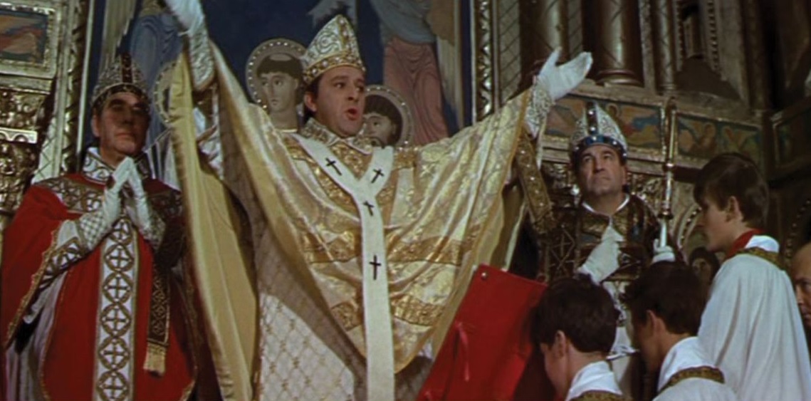 Modern Medievalism: Pontificalia III: the pontifical vestments