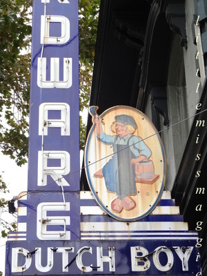 LittleMissMaggie: Marquees and Store Fronts