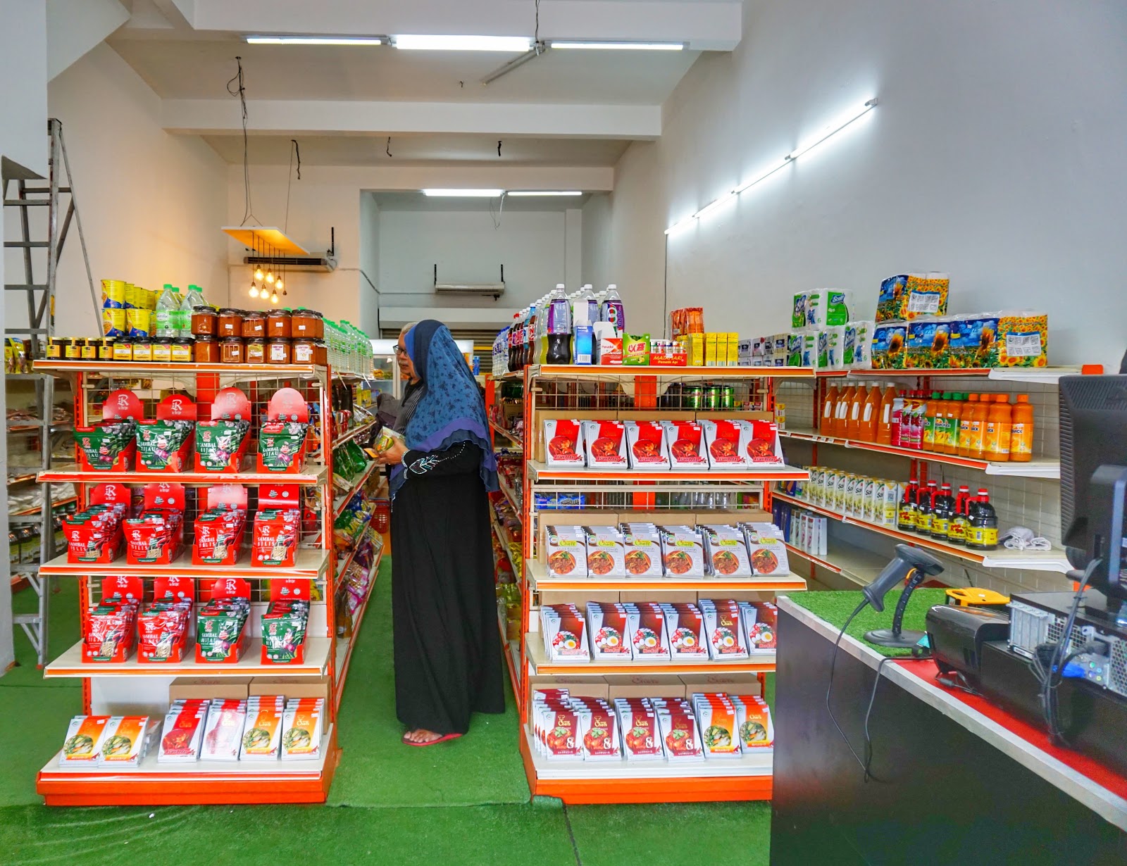 Mini Market Benzuli Memartabatkan Produk Tempatan