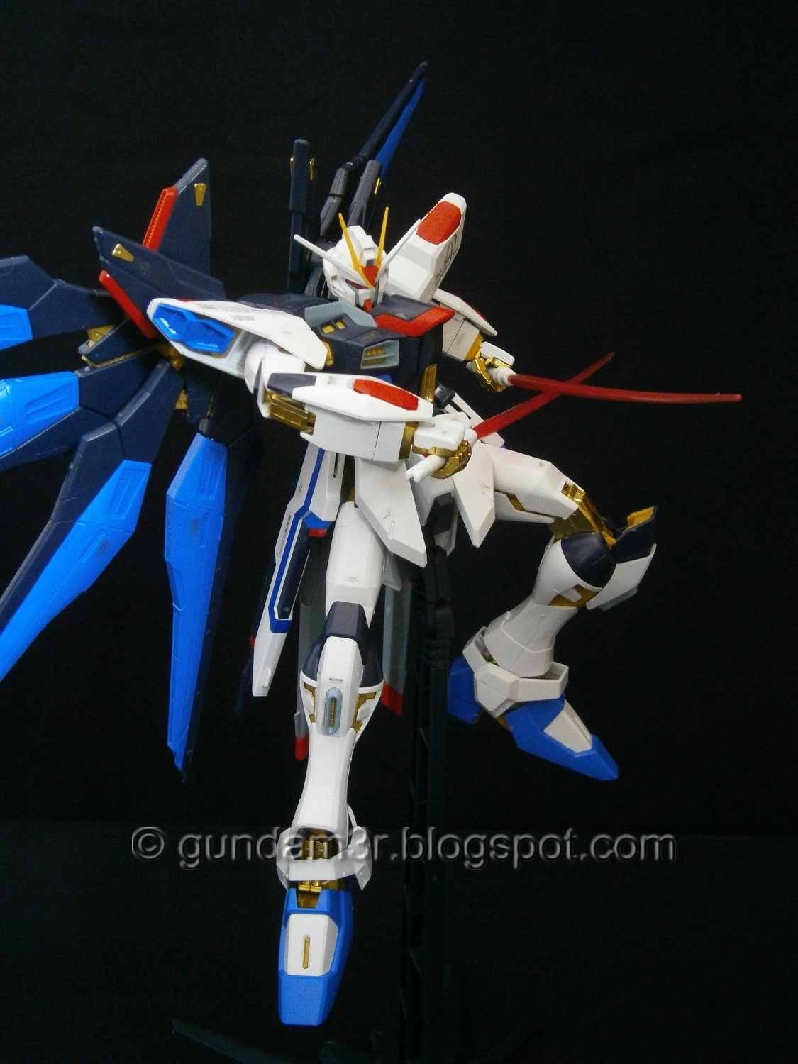 Strike Freedom Gundam Full Burst Mode MG Review Part 2