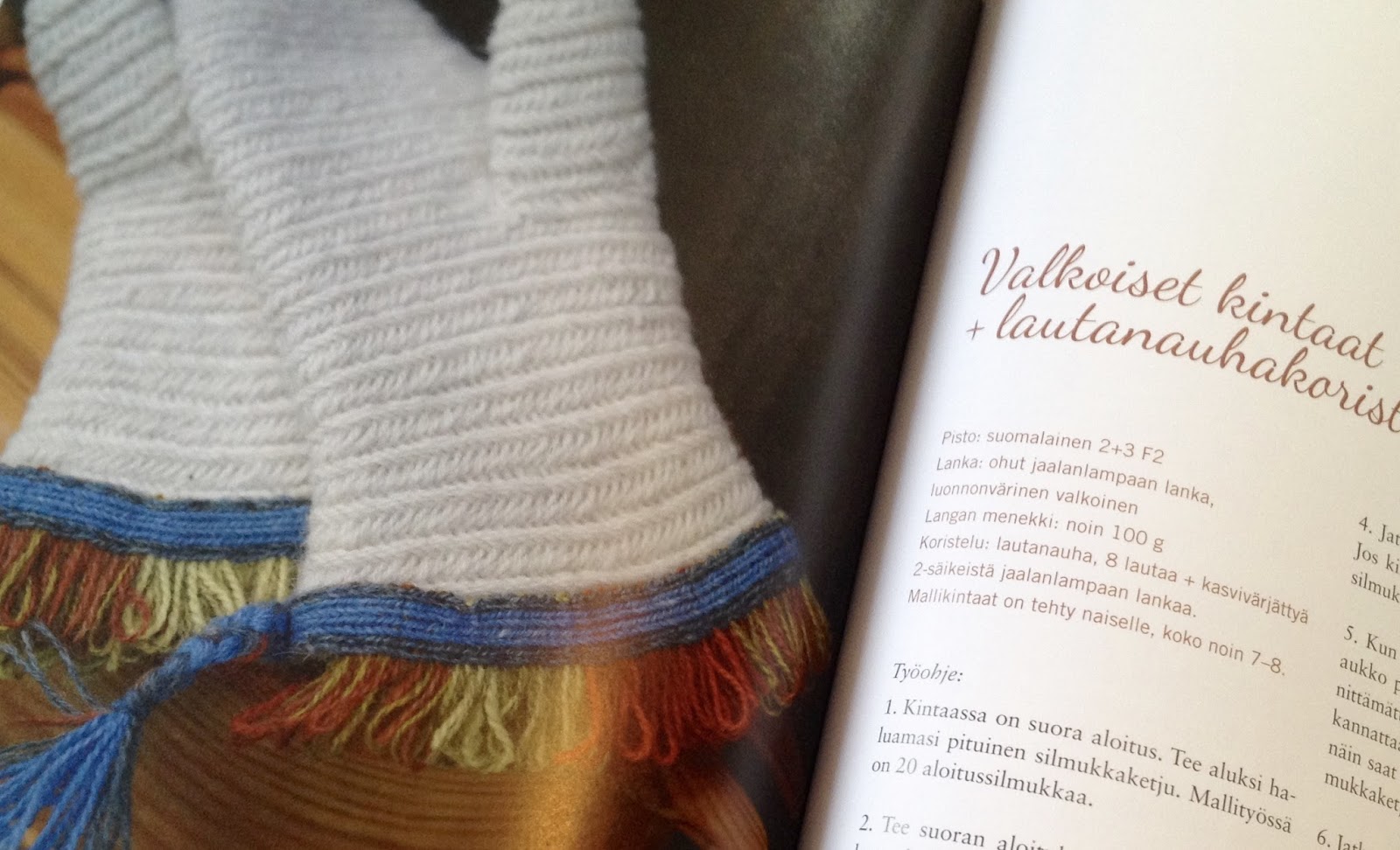 Neulakinnaskirja on nyt valmis / Nalbinding book is now published