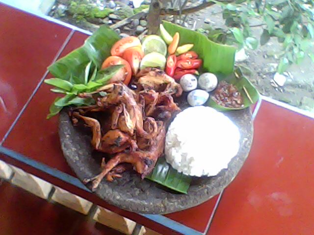 iMae kOurniAe: Daging puyuh