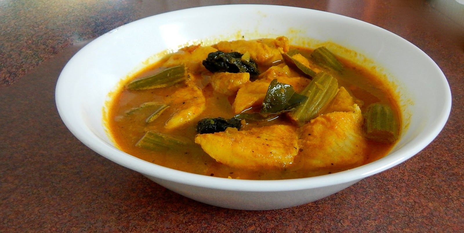 Palatable dishes from Jess's kitchen :) : Fish curry with Moringa ...
