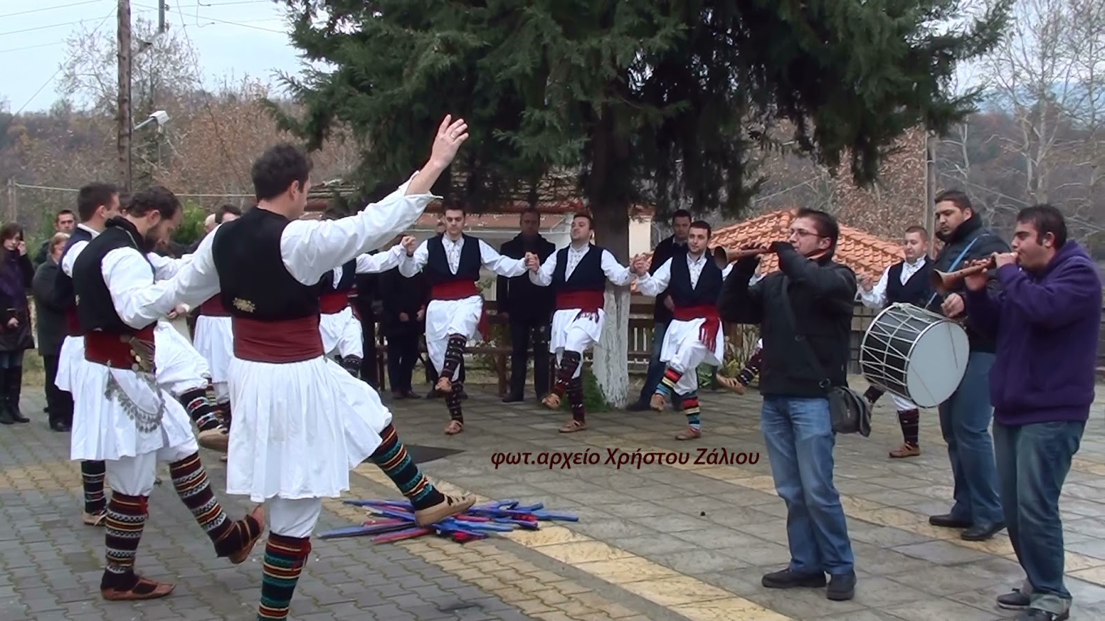 ΕΛΛΗΝΙΚΗ ΠΑΡΑΔΟΣΗ - ΜΑΚΕΔΟΝΙΑ: ΡΟΥΓΚΑΤΣΙΑ ΣΤΑ ΛΕΥΚΑΔΙΑ
