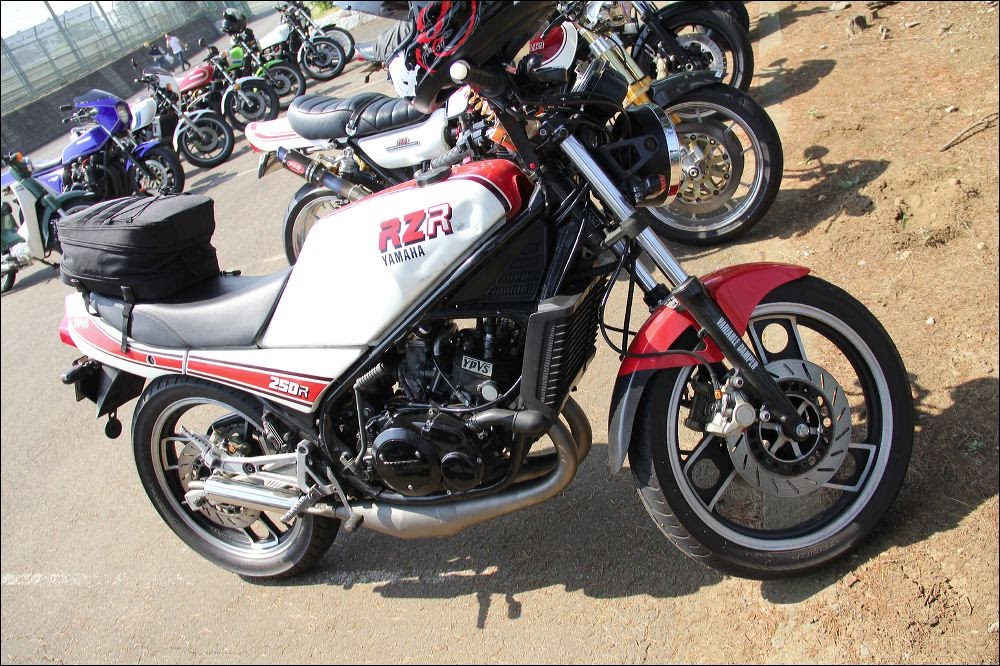 ROAD RIDER: YAMAHA RZ250R