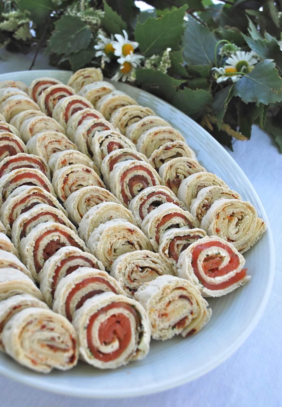 Midsommar Buffet : Mittsommer in Schweden - so feiern Schweden ihr ...