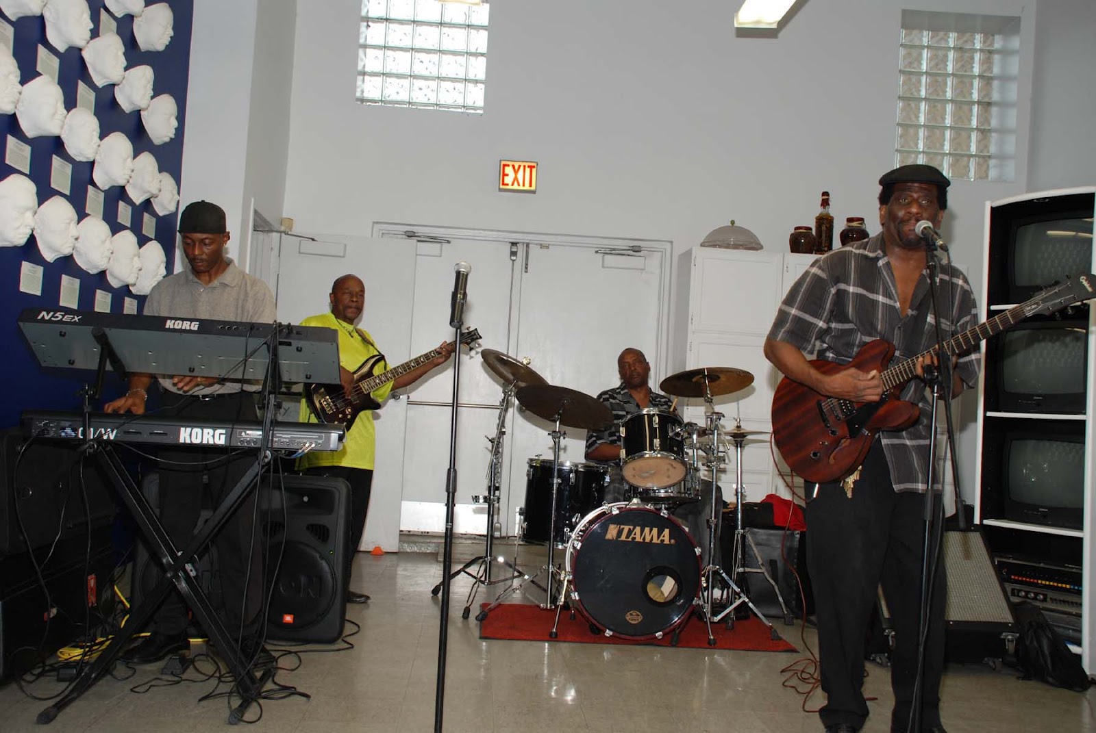 W W Media Image: Killer Ray Allison @ Blues Heaven