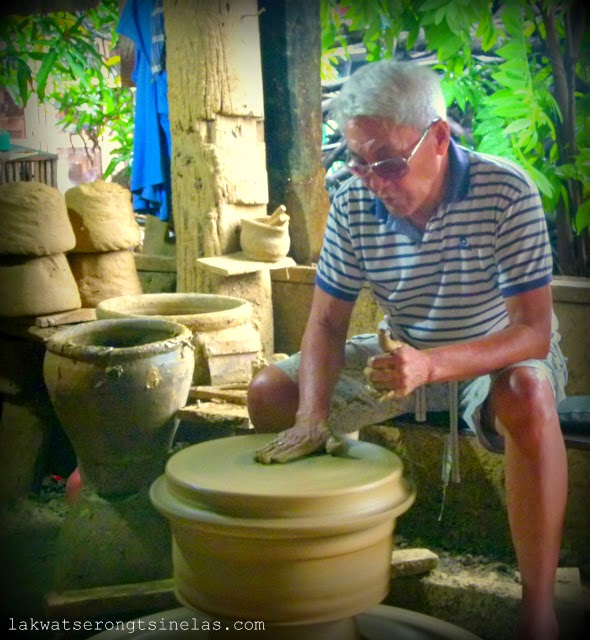 ABEL WEAVING AND PAGBURNAYAN - Lakwatserong Tsinelas