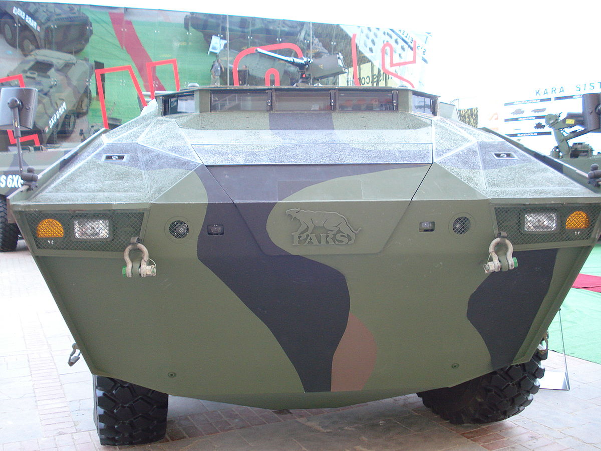 Machete din carton: PARS 8x8: Same vehicle but with a 8x8 chassis and a ...