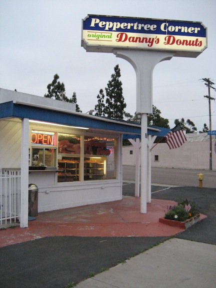 San Diego Donuts: Danny's Donuts, Vista