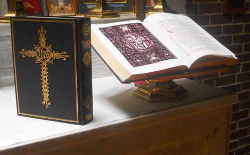 Gloria Deo: Bringing the Old Language into the New Rite