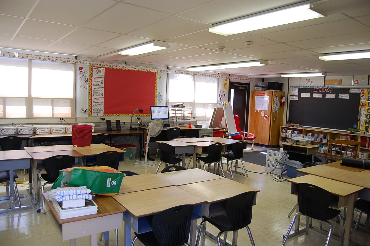 Thinking of Teaching: Classroom Pictures...Revealed!