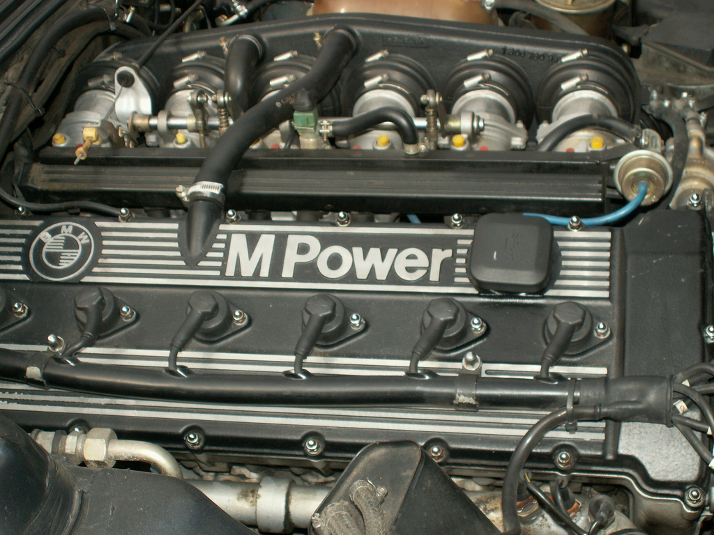 the 325iS: 1985 BMW M6 Euro VIN: BMW M88 DOHC 635CSi (Very rare Euro ...