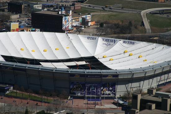 The Fantasy Football Source: Metrodome Monday: New Roof Panels Installed