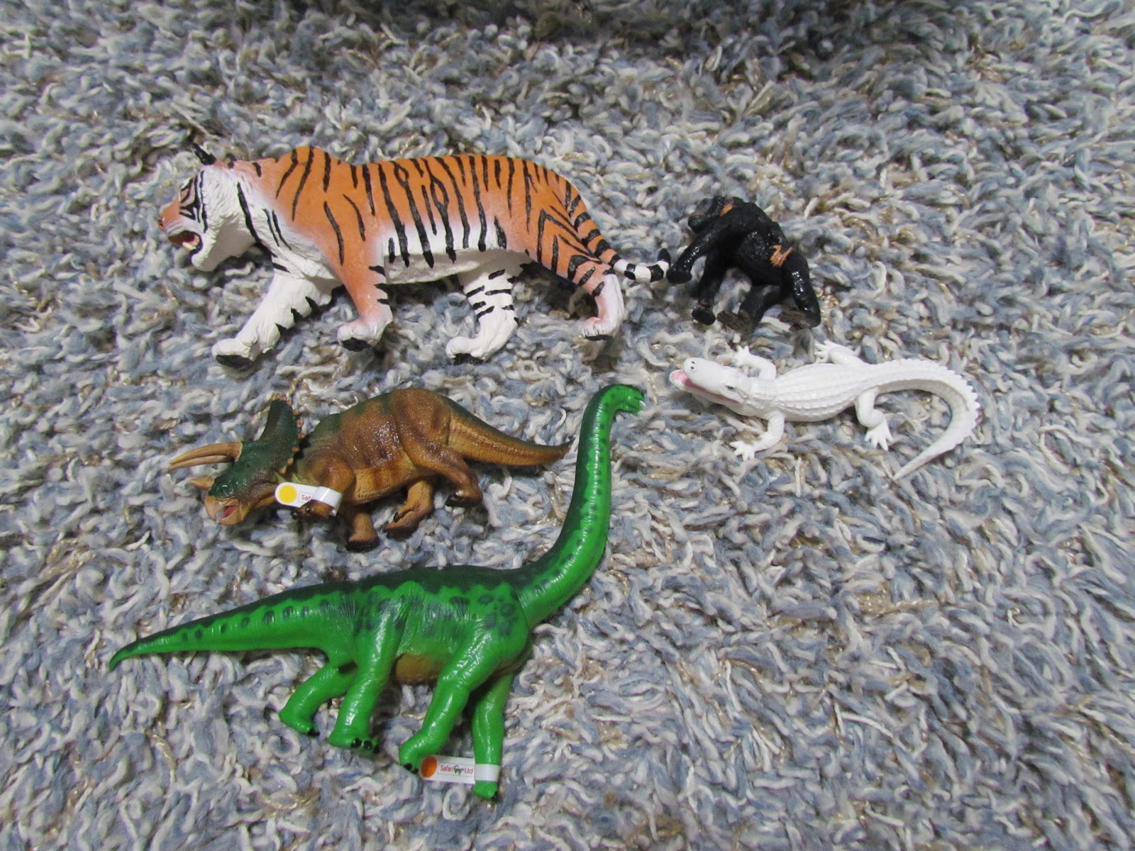 Mommy's Favorite Things: Safari Ltd. Review & Giveaway *CLOSED*