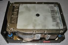 FahmITnet: SEJARAH & PERKEMBANGAN HARD DISK DRIVE (HDD)