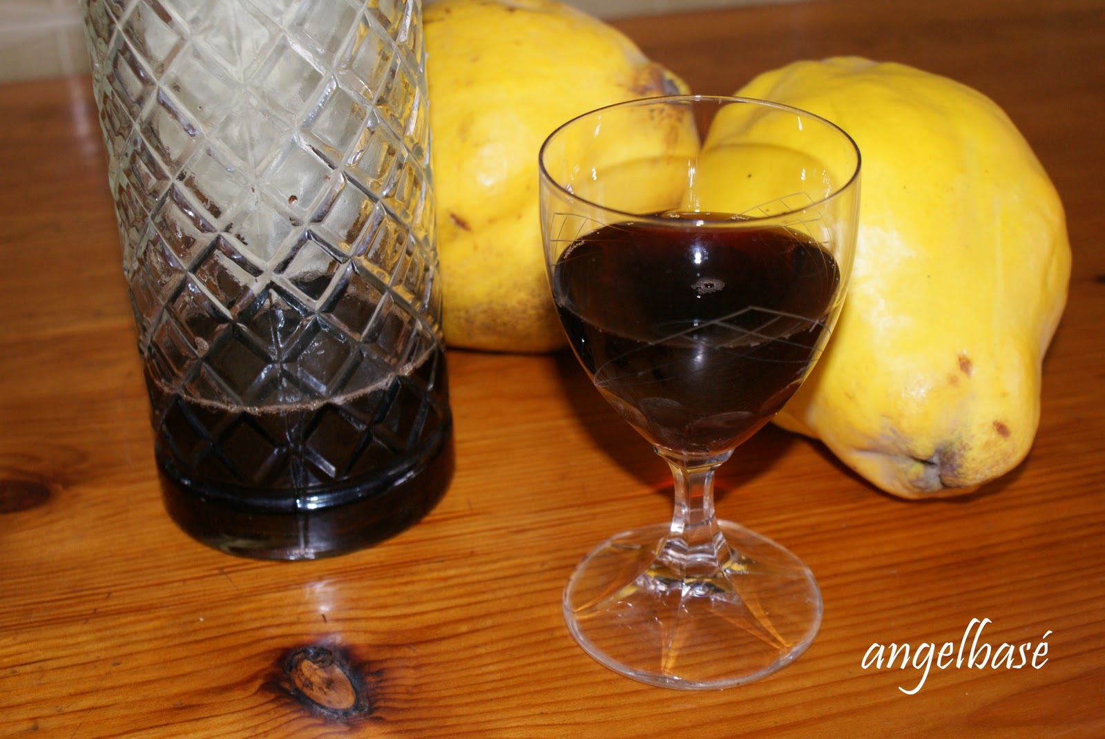 LA COCINA DE MÁGINA: "GUISANDO EN HUELMA". POR ANGEL DEL MORAL: LICOR ...