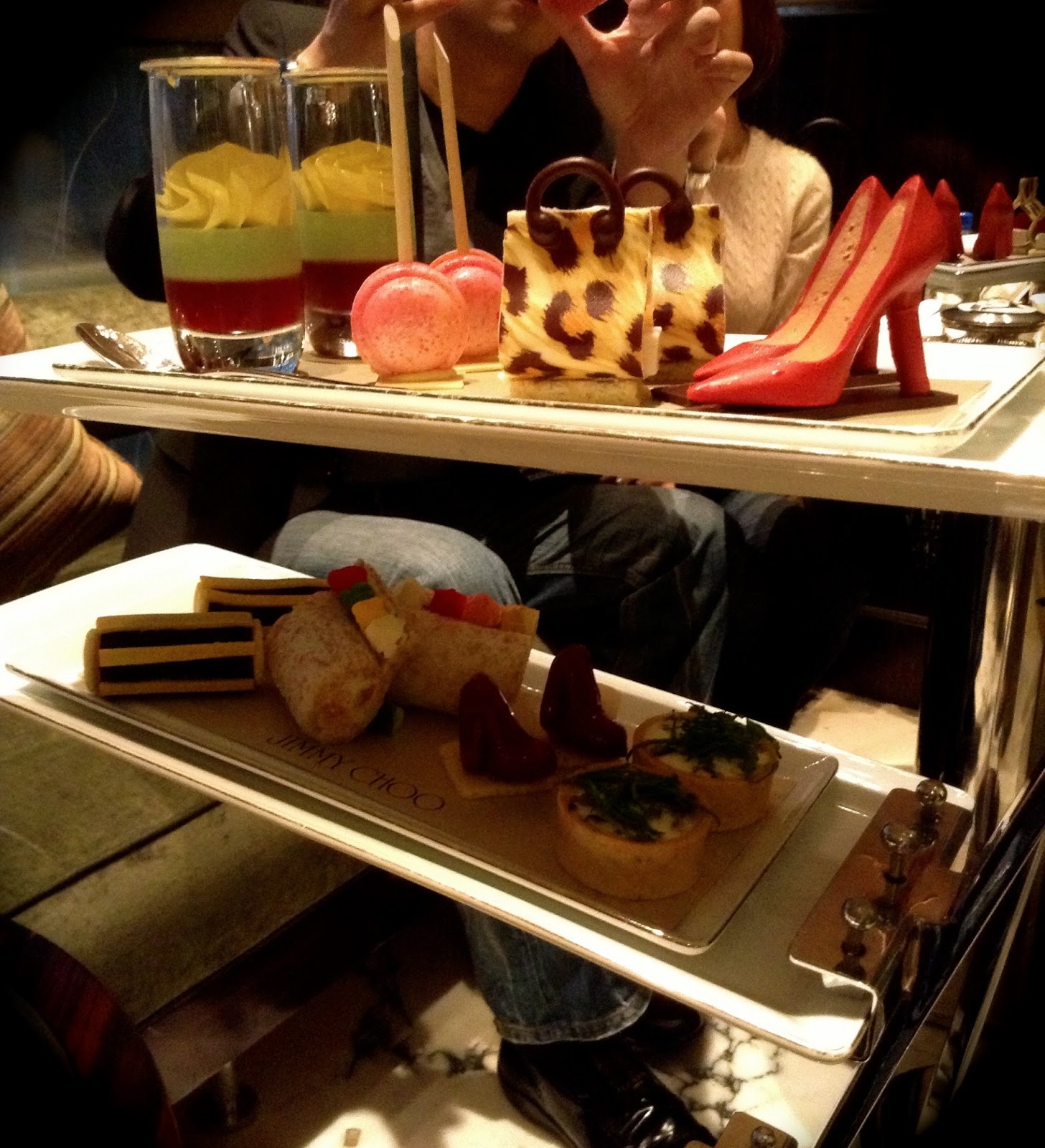 RonneeRonnie: Jimmy Choo Afternoon Tea at MO Bar, the Landmark Mandarin ...