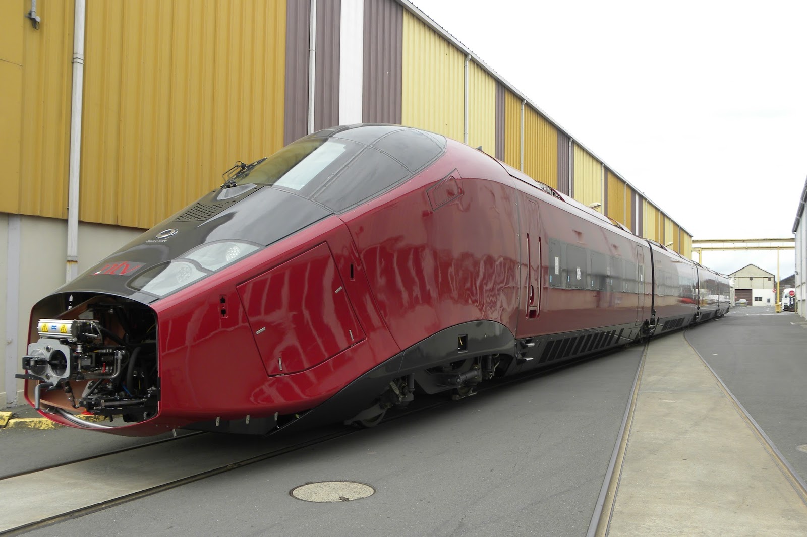 LA PASSION DU TRAIN: AGV Alstom à Aytré