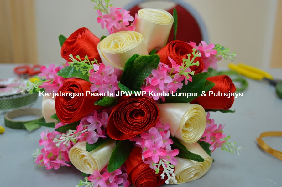 Suzana Mustafa: JAMBANGAN BUNGA TANGAN