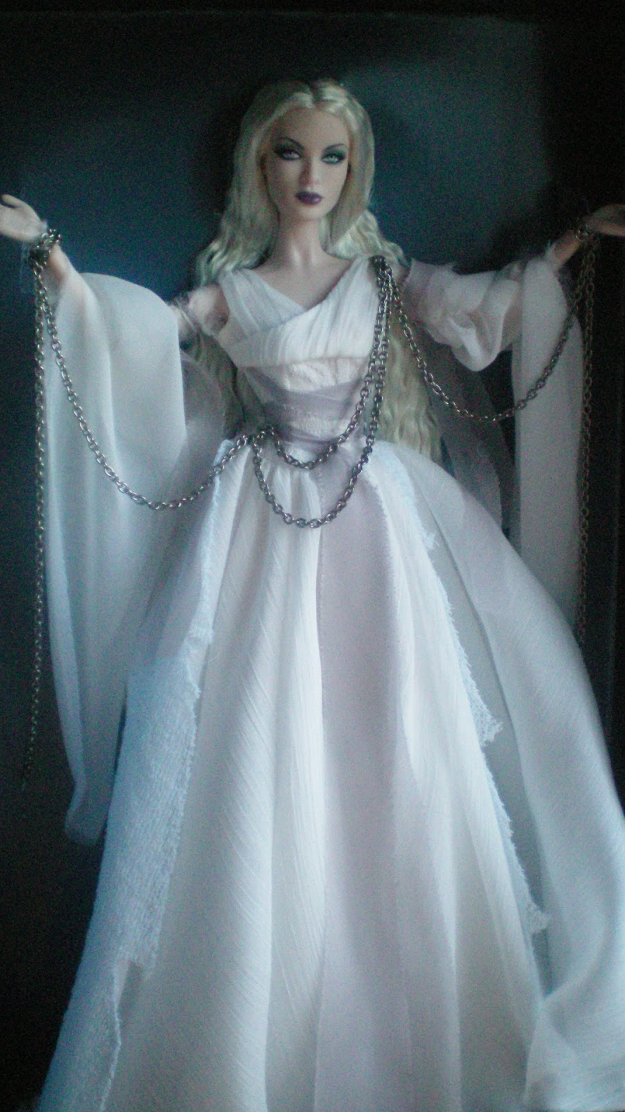 SOÑANDO EN TECNICOLOR: BARBIE BEAUTY HAUNTED GHOST