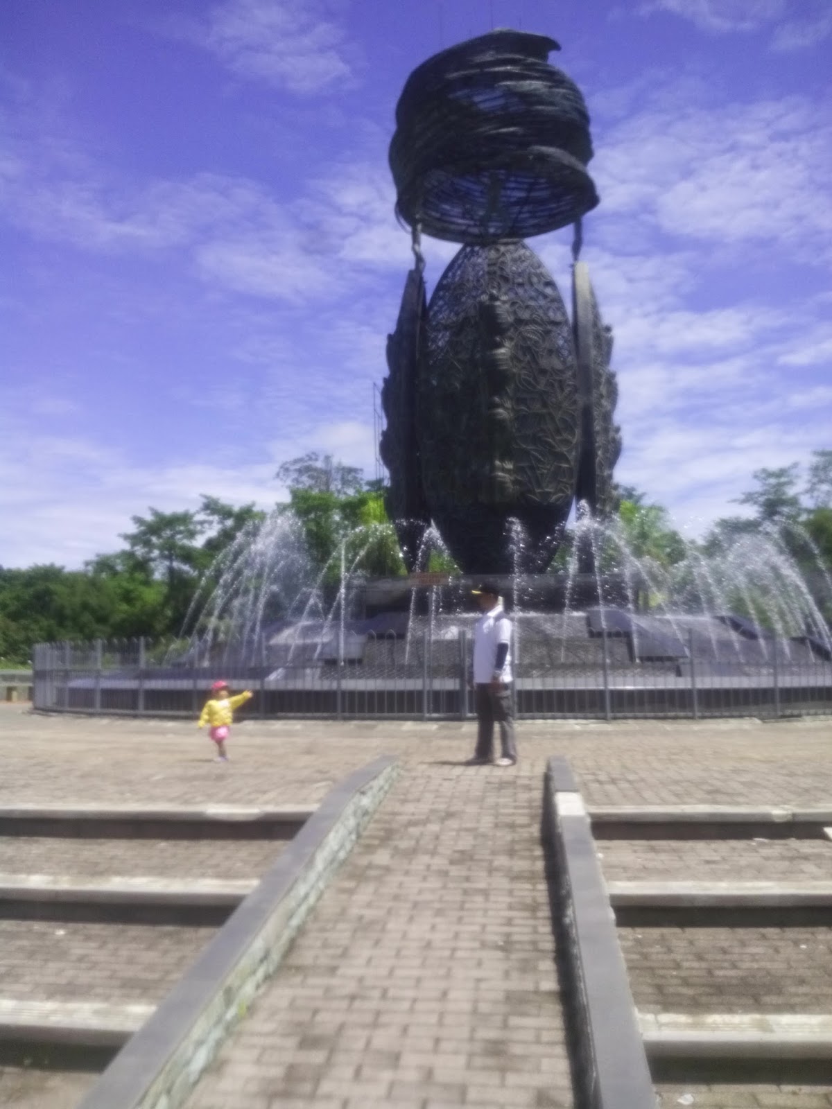 Icon Tugu Kuala Kencana - Timika | Galeri Foto Online