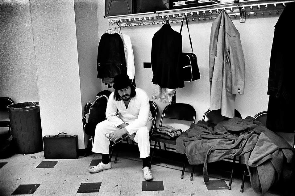 The Stories Behind Rarely Seen and Intimate Photos of Led Zeppelin from ...