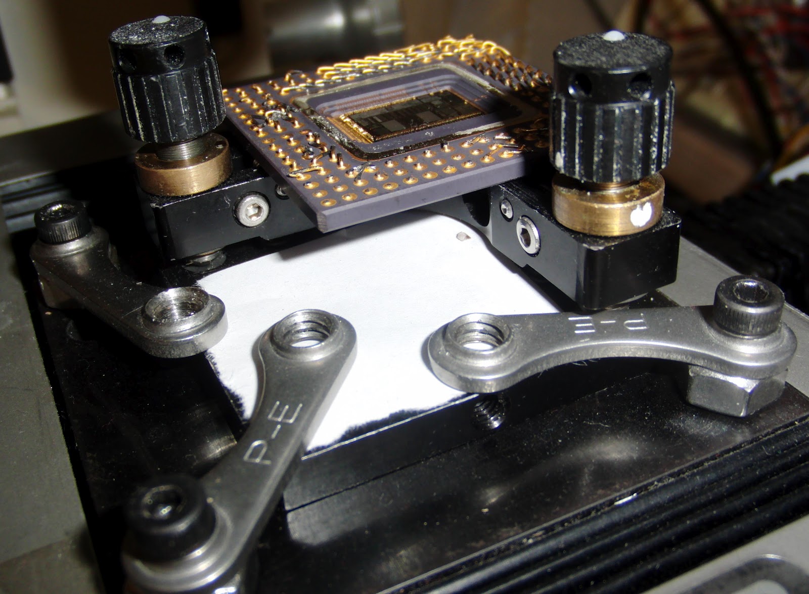 IC reverse engineering and other adventures: 2011