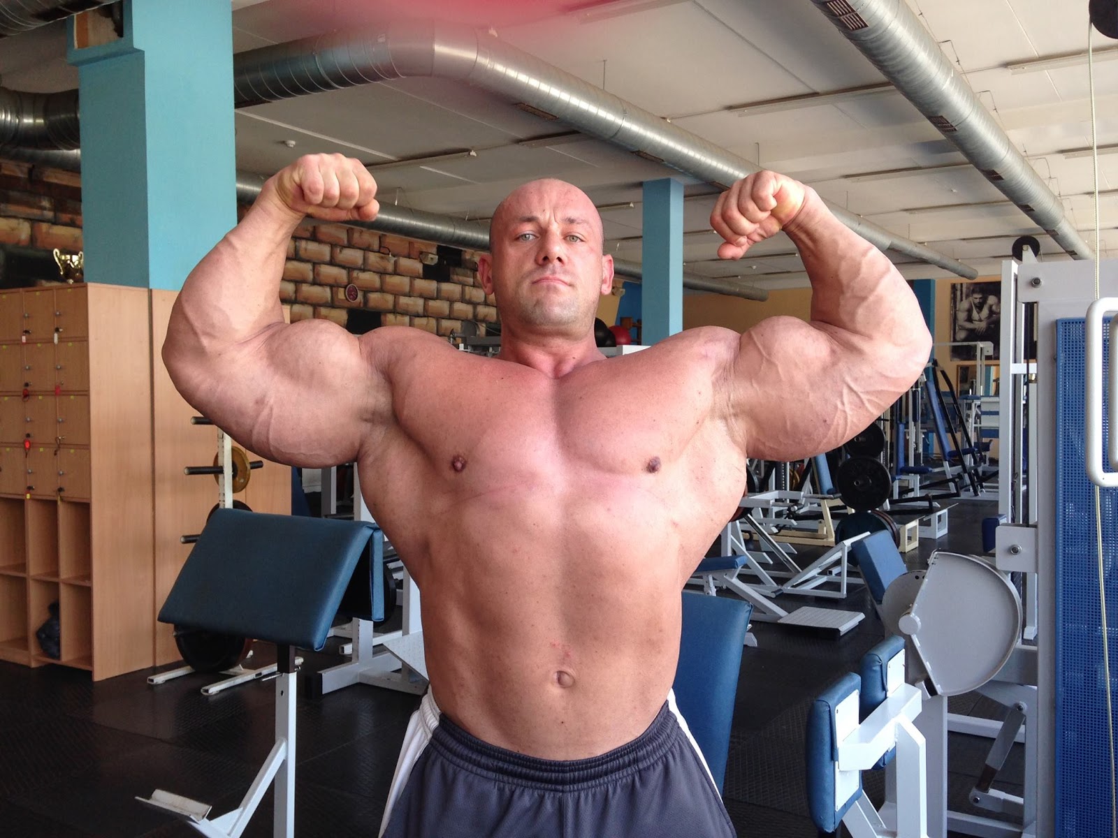 Muscle Lover: Biceps & Biceps by Robert Burneika