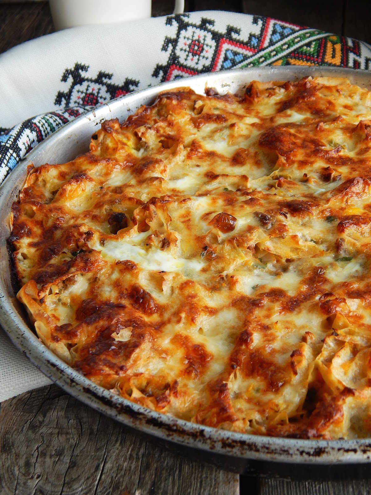 Jekin Kapric : Turski burek sa mesom i kupusom (Lahanalı Kolay Börek)