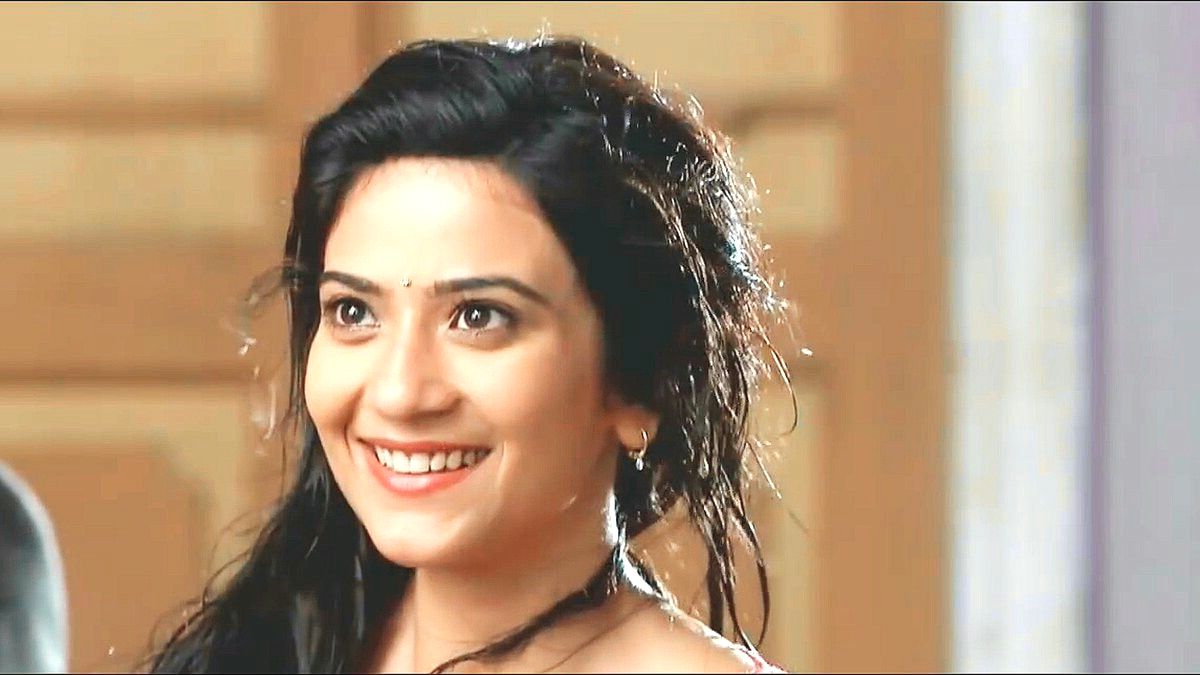 Aditi Dev Sharma Unseen Pics and Photo Gallery