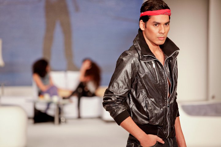 Effing the Lens: Philippine Fashion Week | Rusty Lopez Holiday ...