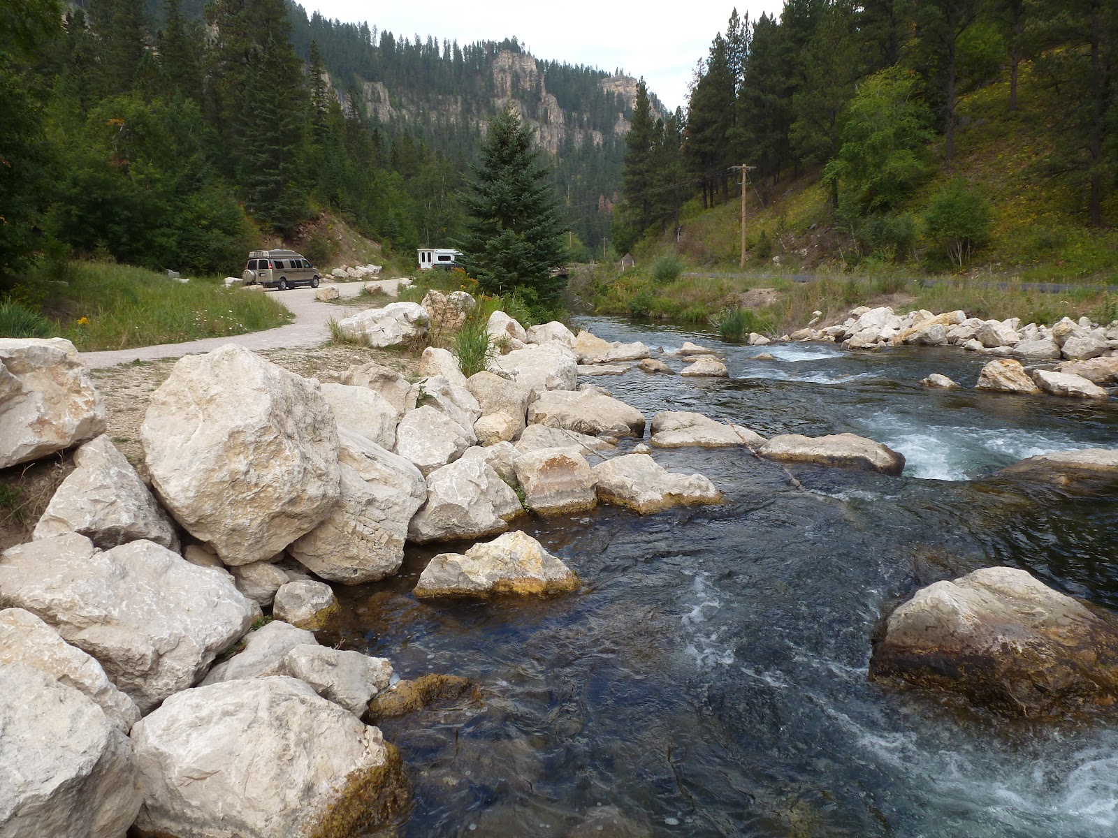 TREKING WITH CAROLYN & JIM: Day 8 - Custer State Park to Wyoming