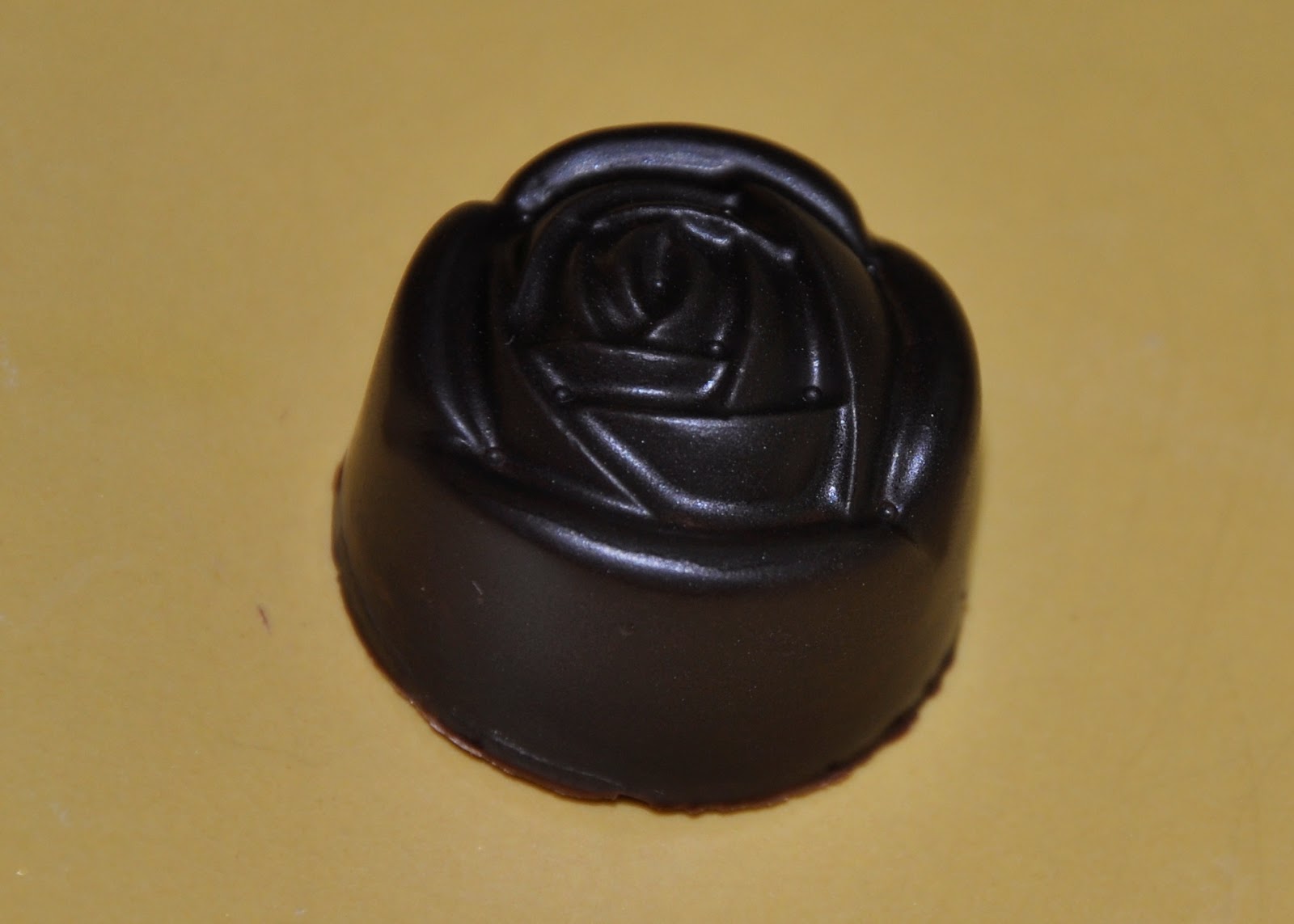Sweets Gourmet: latest chocolate designs