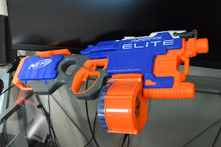 StudioYale: Nerf Elite Hyperfire Review (7/10)