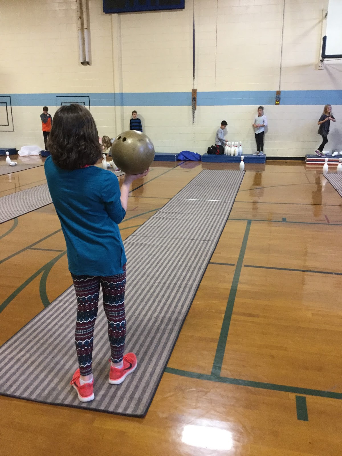 Williston Central School Physical Education: 3rd/4th Grade Bowling!