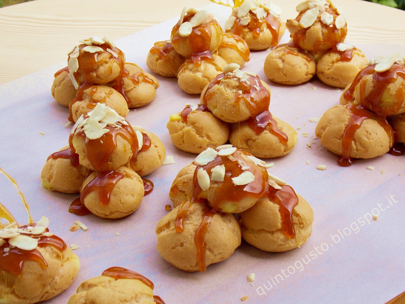 Choux caramel | Apriti Sesamo - Cucina greca e non solo